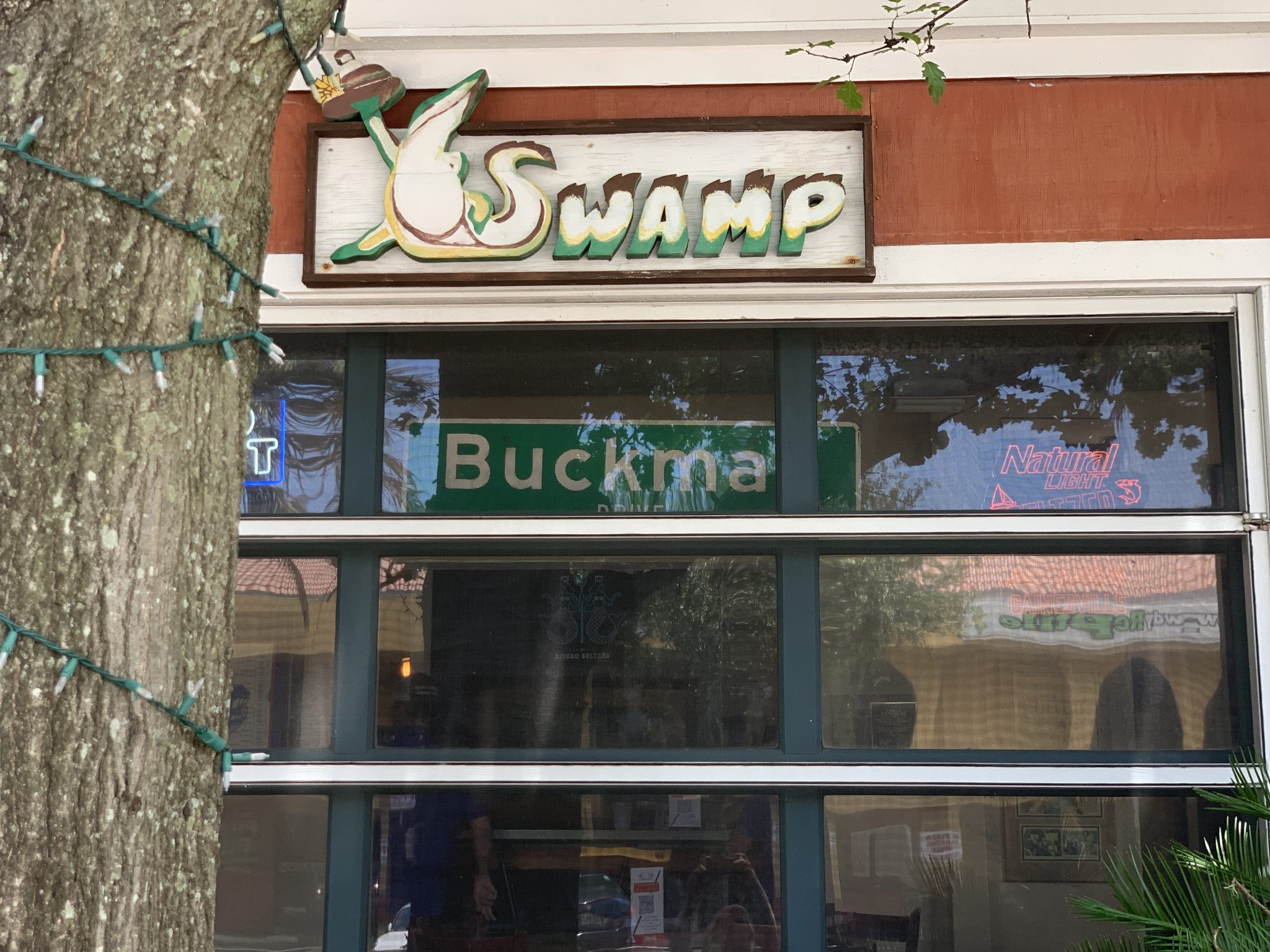 The Swamp Restaurant is Closing It’s Doors – 103.7 The Gator